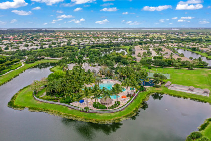 Natalie Stout | LaCasaTour - Real Estate Marketing