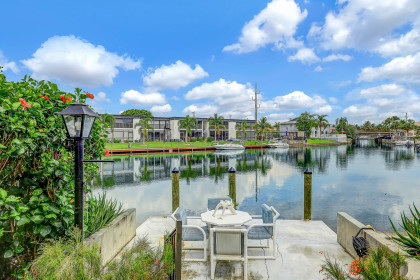 Natalie Stout | LaCasaTour - Real Estate Marketing